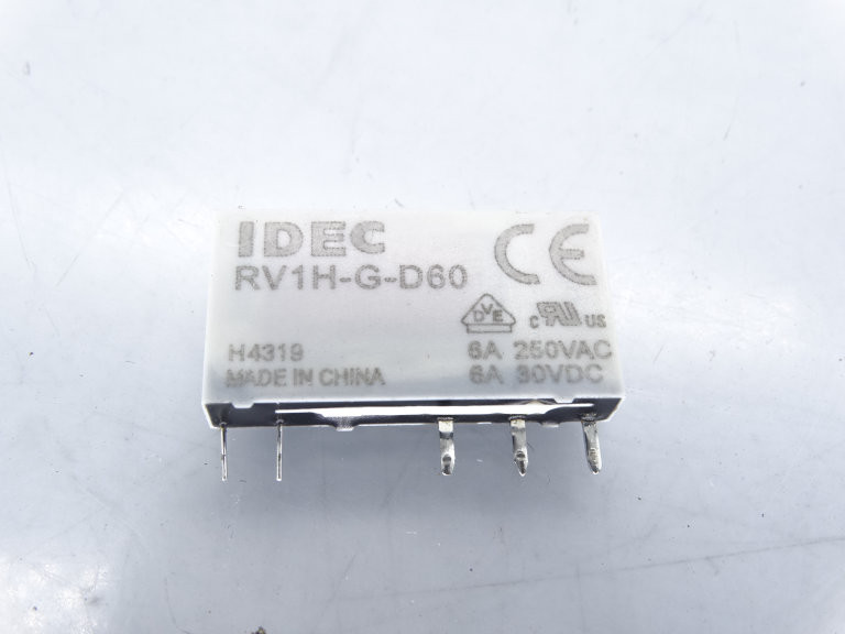 Idec RV1H-G-D60 Relay