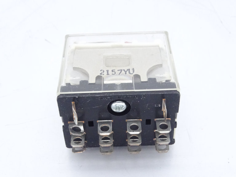Omron LY4N-100/110VAC Relay