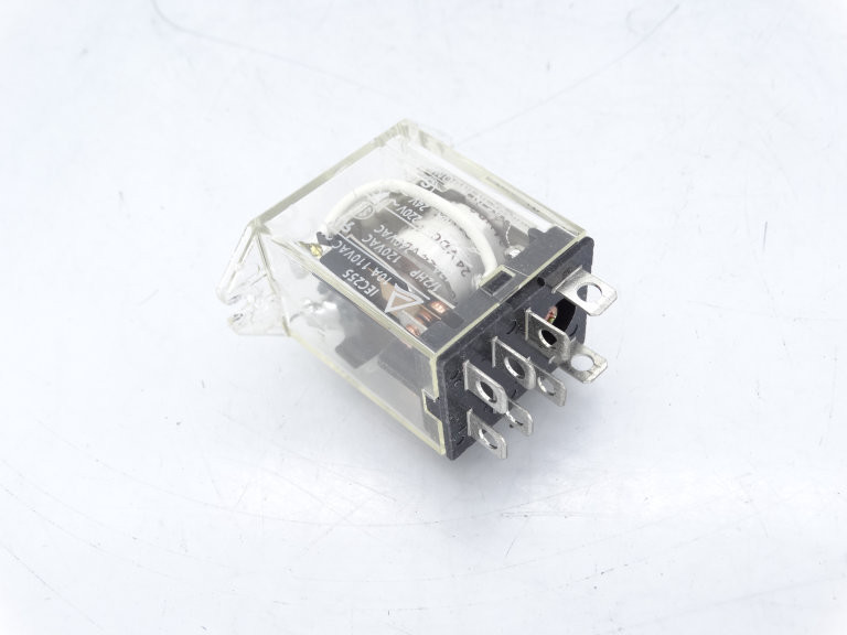 Omron LY2F-DC24 Relay