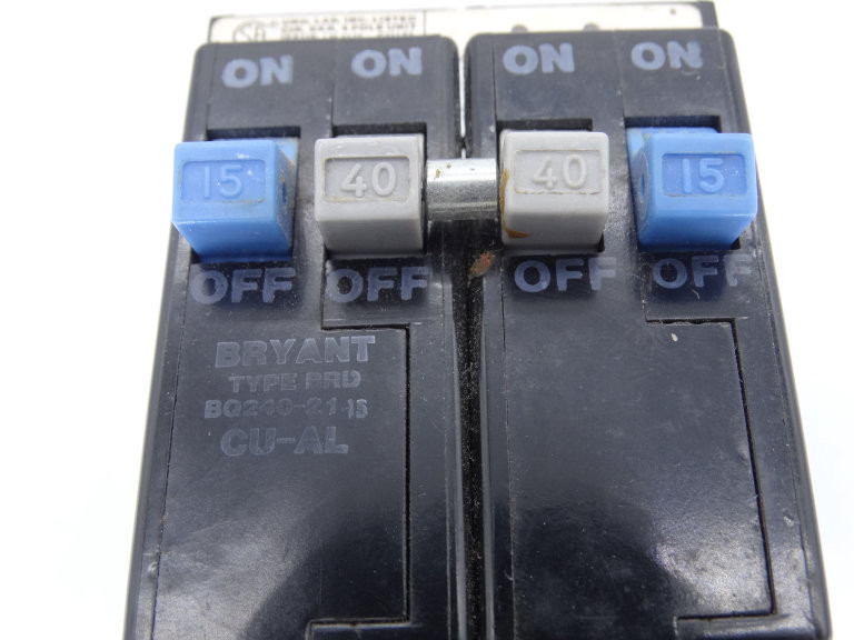 Hubbell BQ2402115 Circuit Breaker