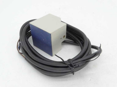 Schneider Electric XS7-T4PC440 Sensor