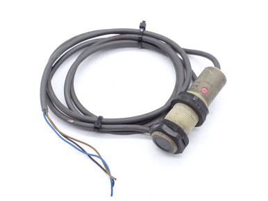 Omron E3F2-DS10C4-N Sensor