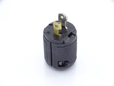 Hubbell HBL7465V Plug