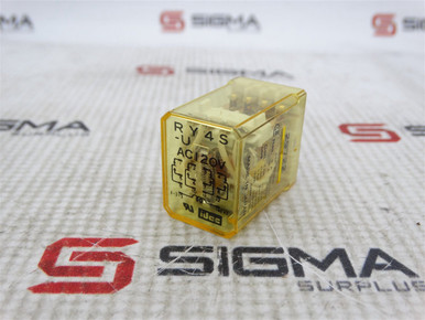 Idec RY4S-U-AC120V Relay