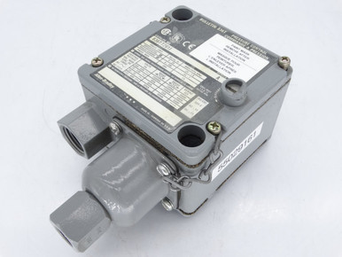 Allen Bradley 836T-T261J Series A Switch