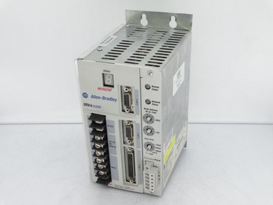 Allen Bradley 2098-DSD-005X-DN Series C Servo Drive