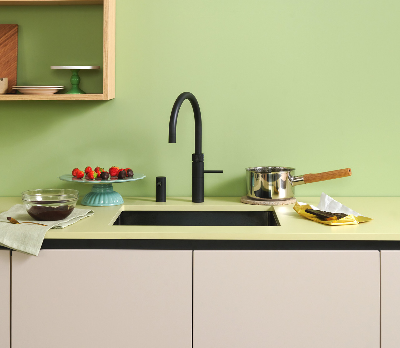 Quooker Tap Fusion Round Black | Instant Boiling Water Tap