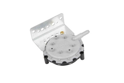 Goodman Amana 0130F00956 Pressure Switch Assembly w/Bracket | Technical ...