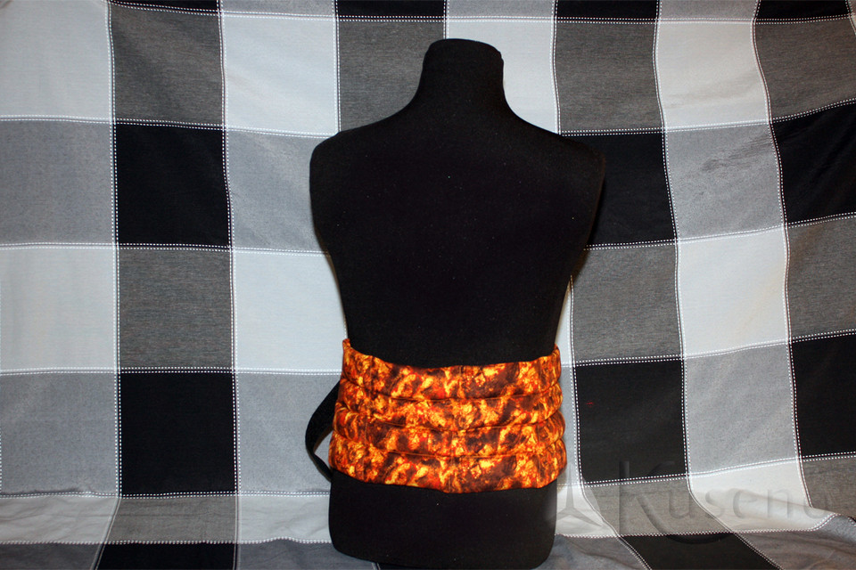 Kuseno.com | Lower Back Wrap stays put with velcro straps