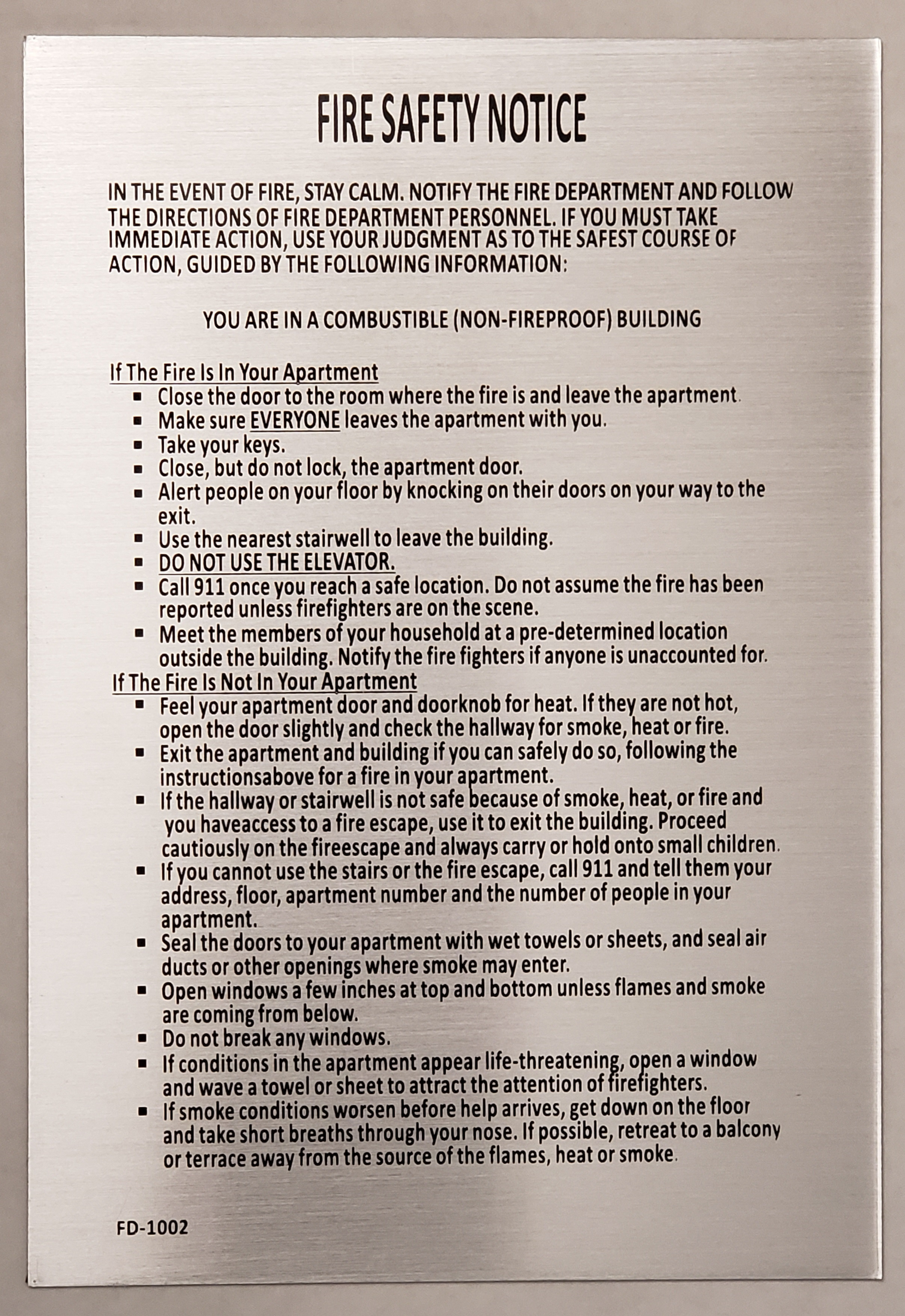 DOOR FIRE SAFETY NOTICE - NON FIREPROOF BUILDING SIGN