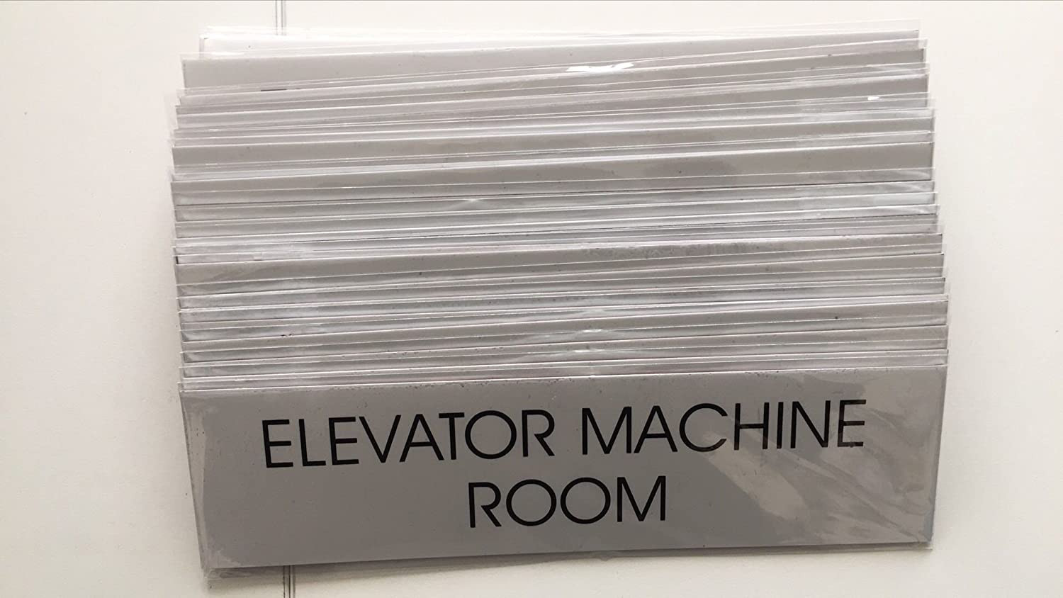 ELEVATOR MACHINE ROOM SIGN (WHITE)