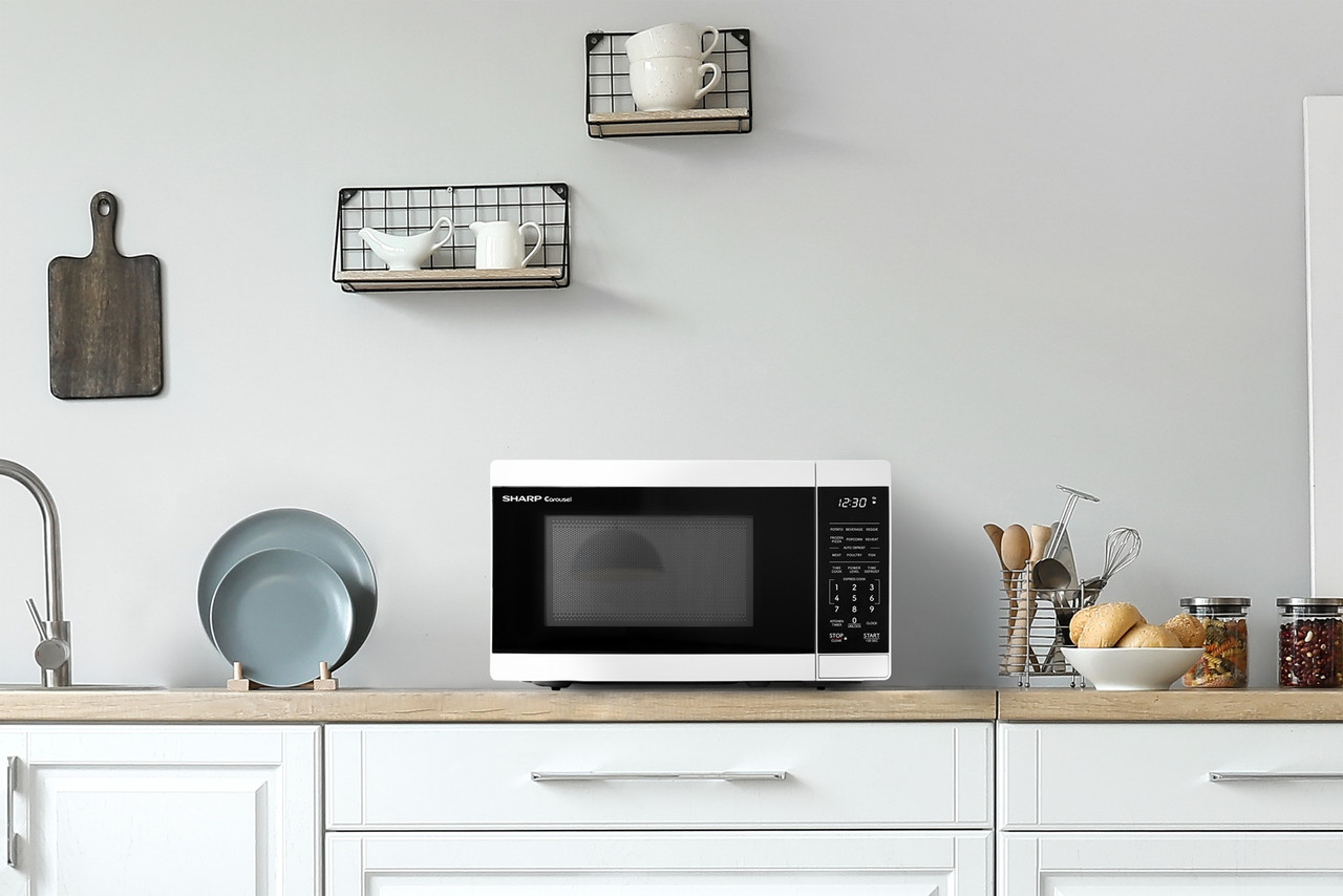0.7 cu. ft. 700W White Countertop Microwave Oven (SMC0760KW)