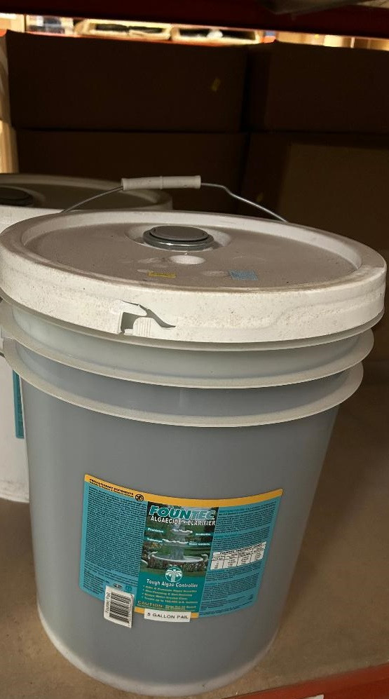 EasyCare FounTec Algaecide and Clarifier 5 Gallon 50640