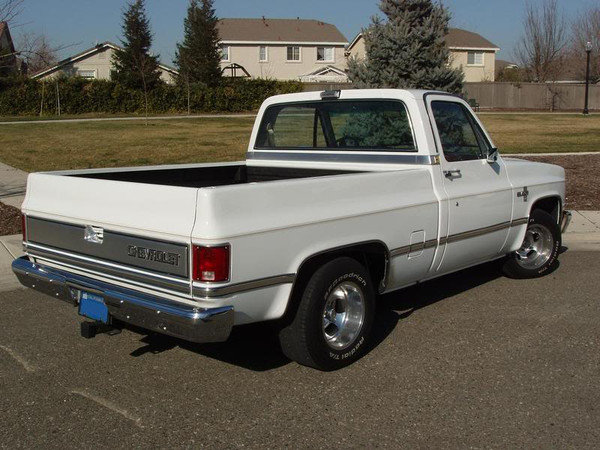 Chevrolet C-10 1973-1987 McGaughys 2/4 Economy Drop Kit - Switch Suspension