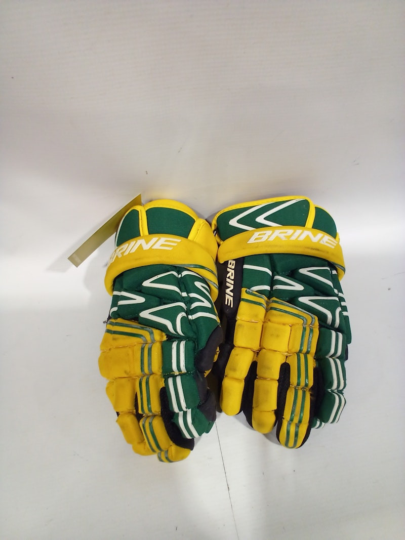 Winmark Corporation Used Goalie Gloves FUTURE Match NC Football ...