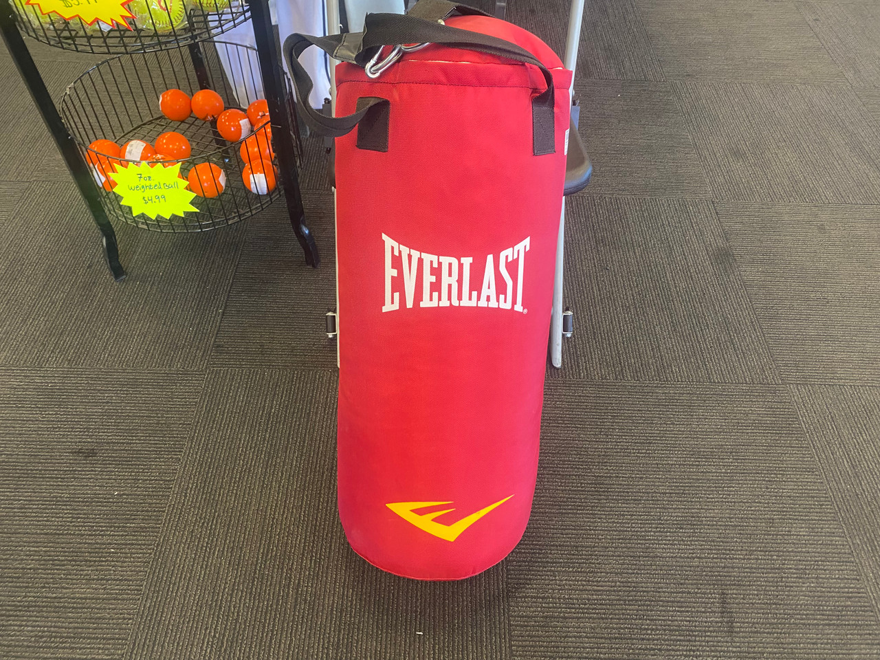 everlast boxing bag red