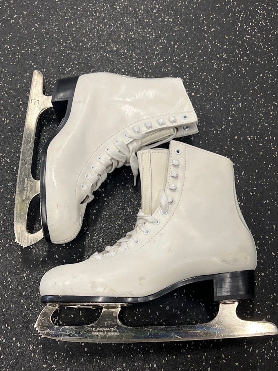 Used FIGURE SKATES Senior 9 Women s Figure Skates Women s Figure Skates