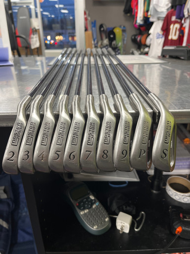 Used MASTER IRON 2I-SW Regular Flex Graphite Shaft Iron Sets Iron Sets