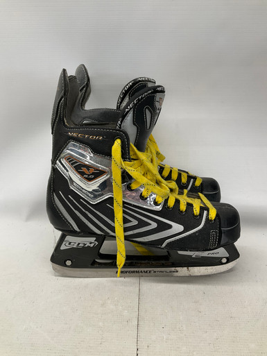 Used CCM VECTOR 6.0 Senior Hockey Skate Senior 8