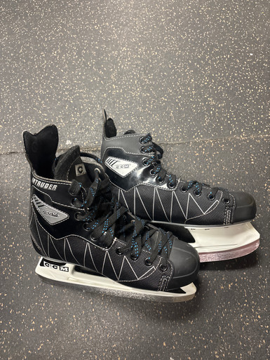 Used CCM INTRUDER Senior Hockey Skate Senior 8