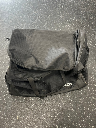 Used AND1 DUFFLE BAG SMALL BB/SB Player Carry Bag Black
