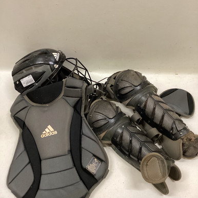 Used Adidas ADIDAS CATCHERS YTH SET W/ HELMET Catchers Chest Protector ...