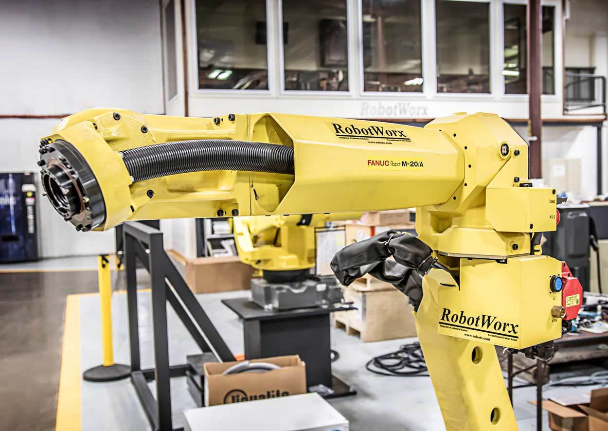 Fanuc M-20iA (R-30iA) or M20iA (R30iA) FANUC M Series - Fanucworld