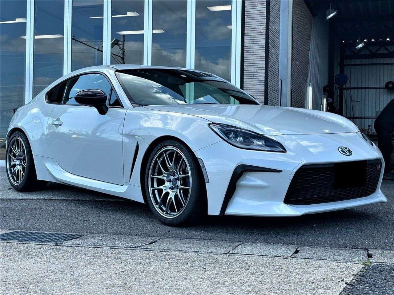 Enkei GTC02 5x100 18x9+42 Matte Black - Threepieceus