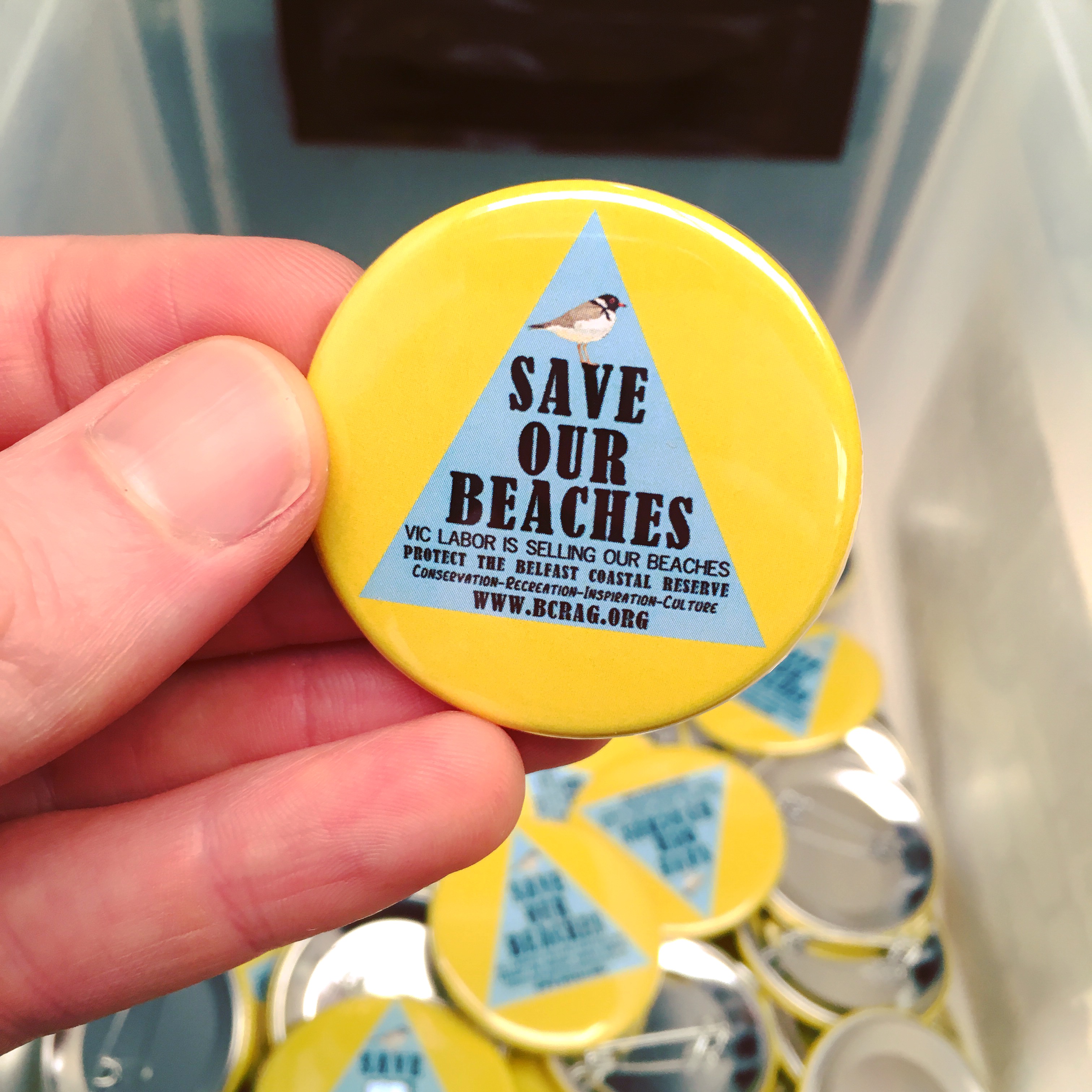 A Guide to Using Badges for Fundraising and Charity - Make Badges