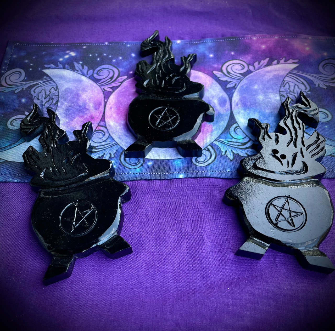 Black Onyx Cauldron Carving