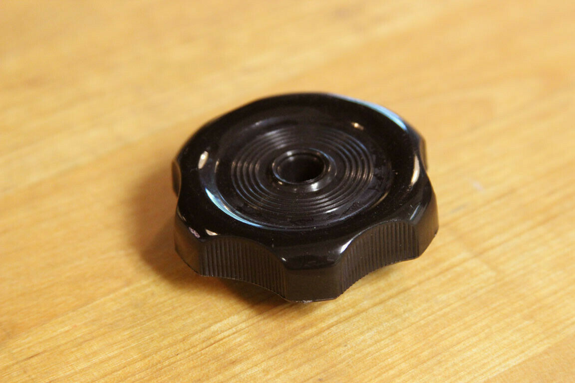 JALOUSIE WINDOW KNOB; BLACK; BUS; 1968-1979