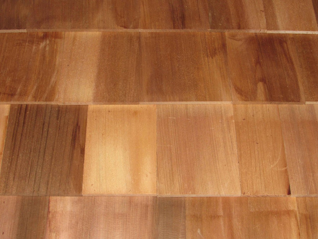 Blue Label #1 Western Red Cedar Shingles: Ideal for Roofing & Siding