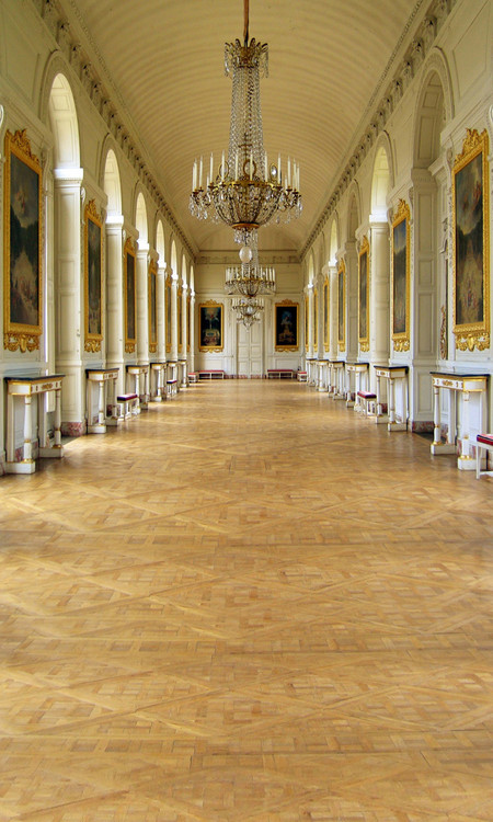 Long Gallery Backdrop | Photo Pie