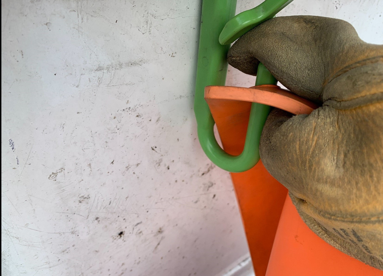 Madi Safety Bucket Hooks - Dry Canyon FR