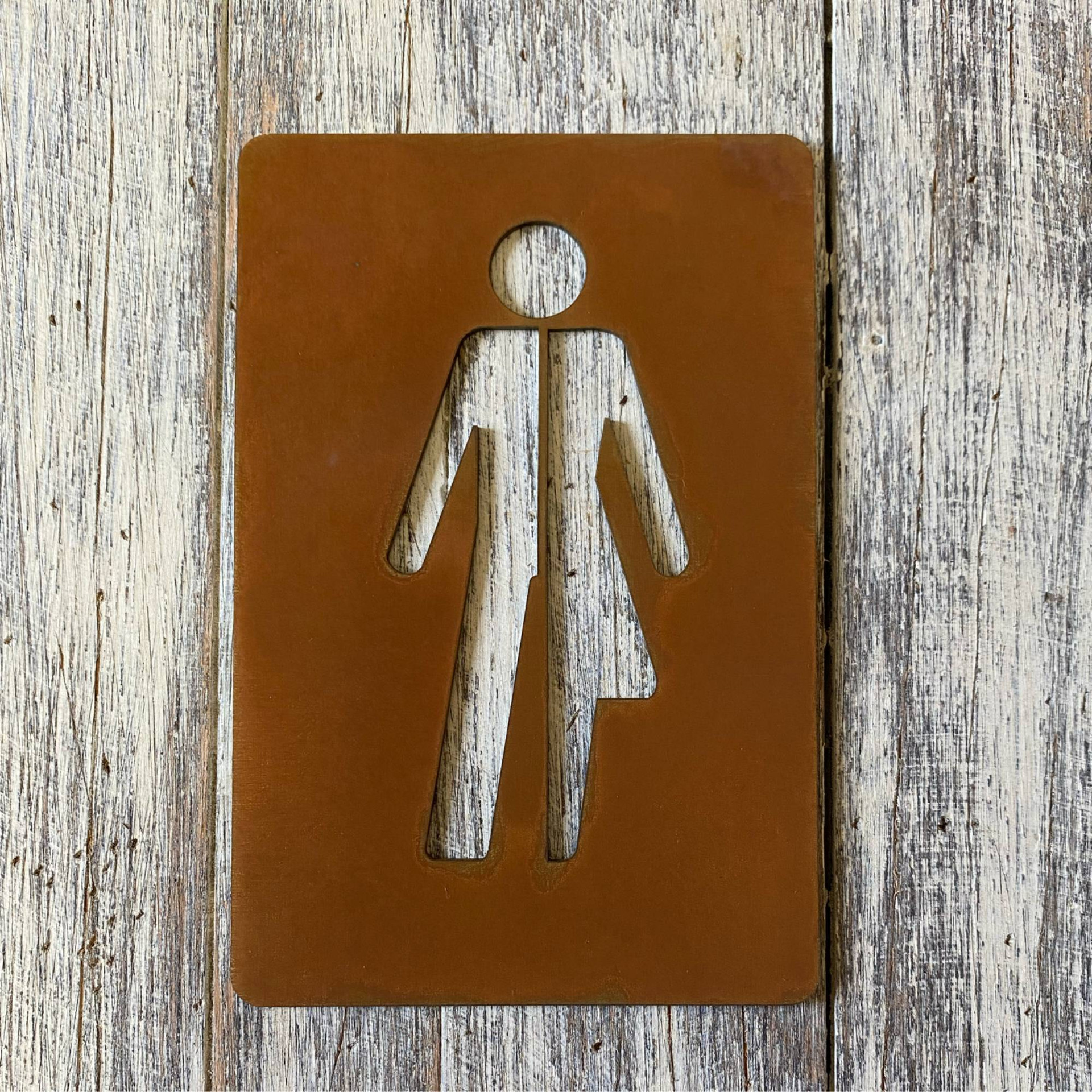 Rusty steel painted Women's toilet sign - vintage look rusty steel ...