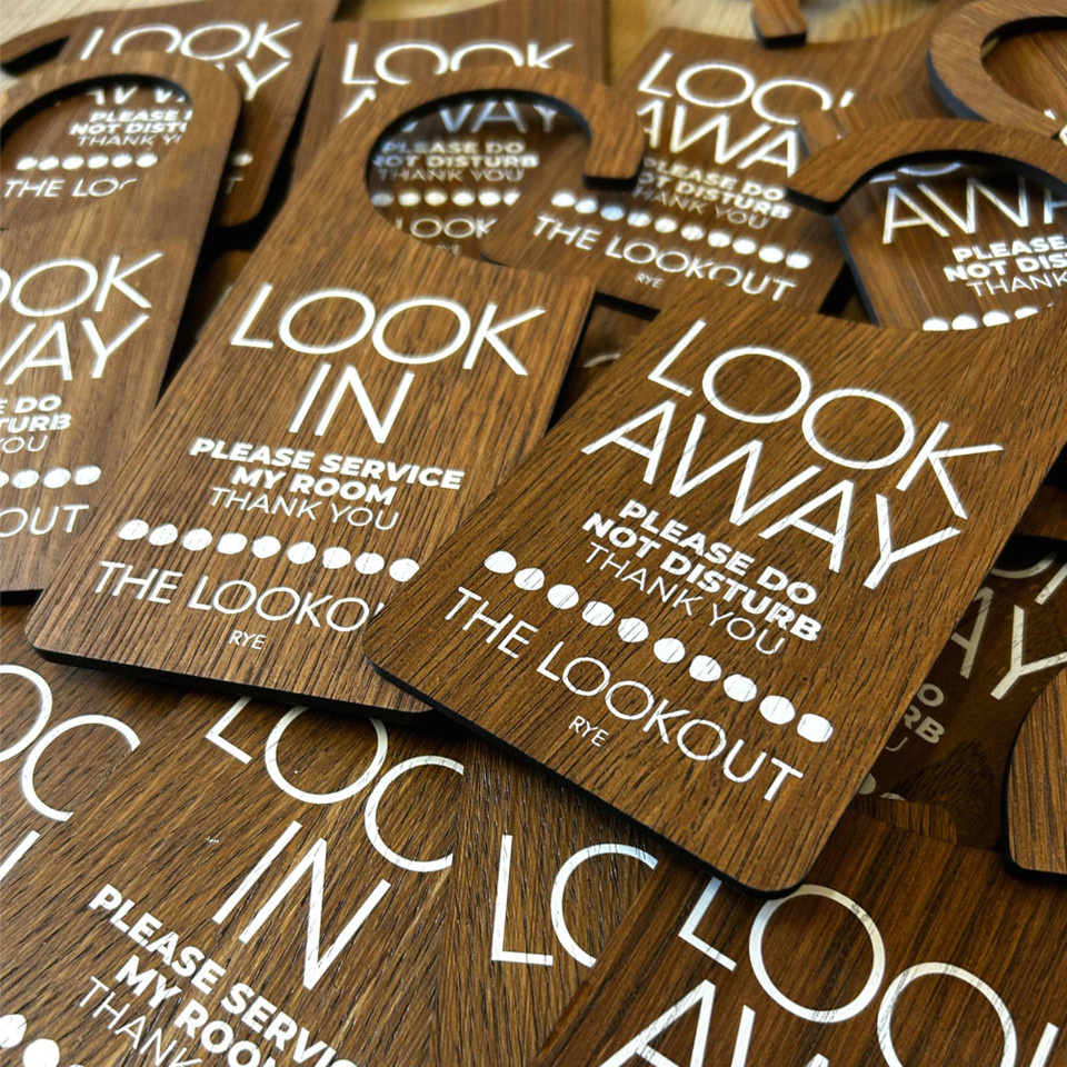 Cam Graphic: Hotel & Pub Signs - wood slice signs