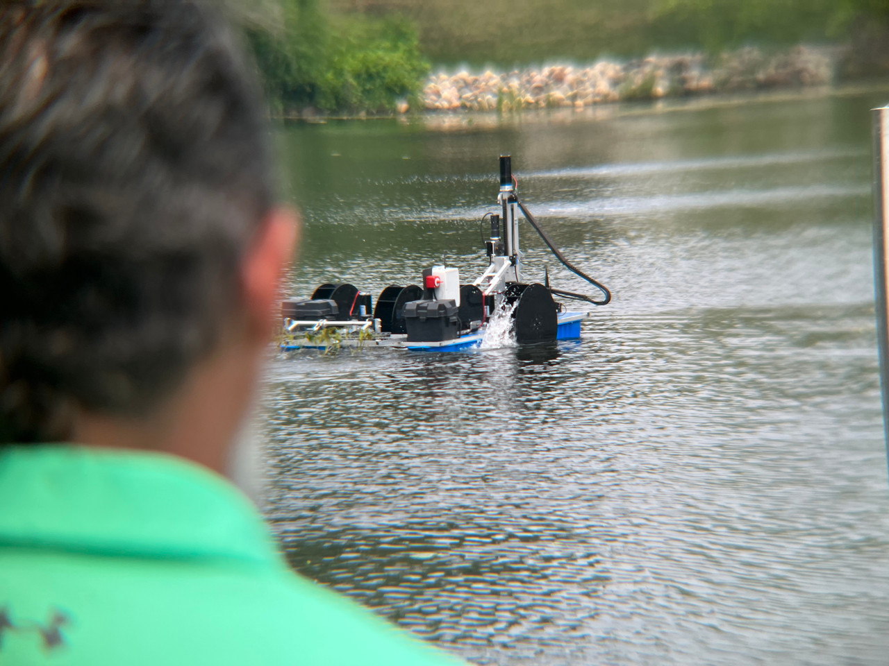 WaterShark - Remote Controlled Battery Powered Lake Weed Cutting Machine