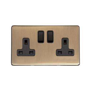 Double Socket (13 Amp) in Antique Brass Vintage Range