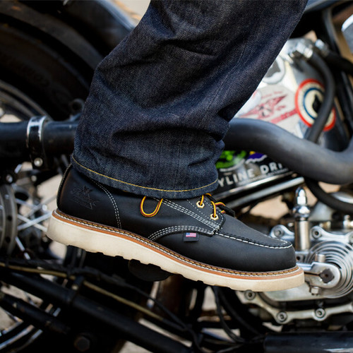 Men's Thorogood American Heritage 6" Black Moc Toe Boot - Herbert's ...