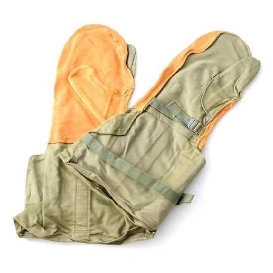 Unissued WWII GI Trigger Finger Mitten Shells