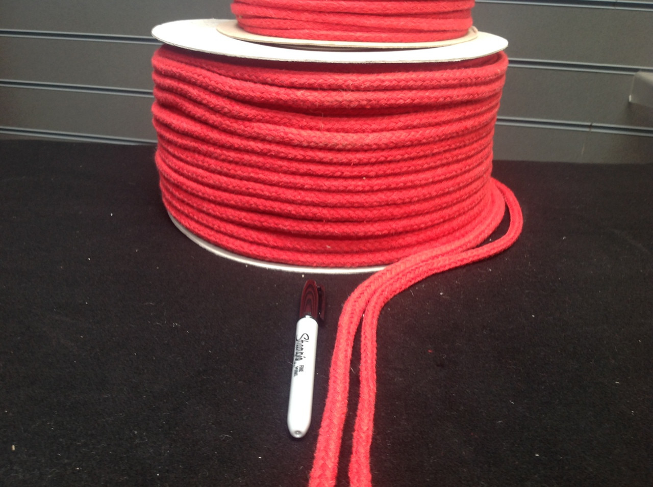 Magicians rope - Deluxe range by illusioncraft 10mm Red - illusioncraft ...