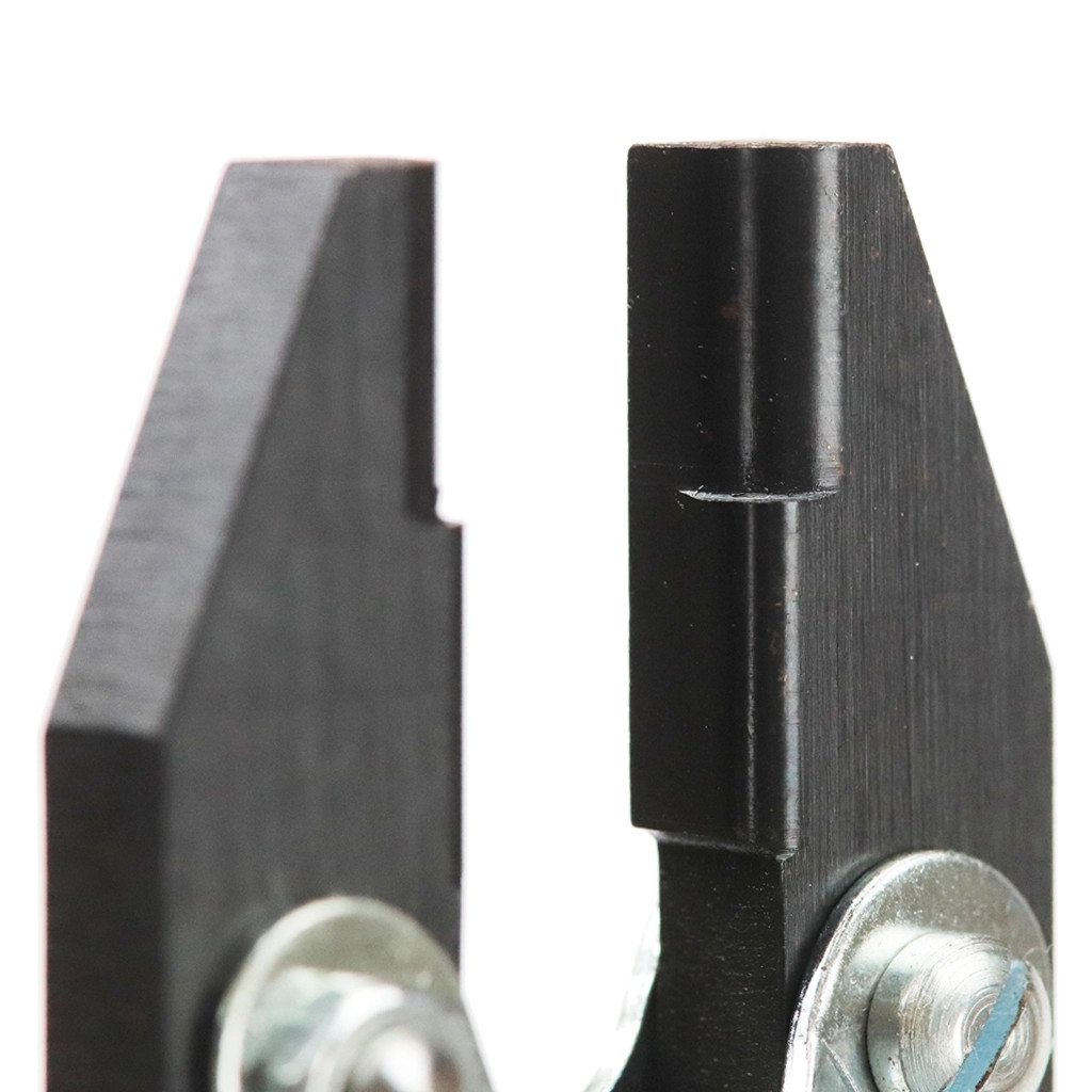 Smooth Jaws Parallel Plier With 2-Step Curved Edges 140 mm | Maun