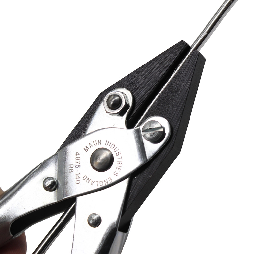 Smooth Jaws With V Flat Nose Parallel Plier 140 mm | Maun