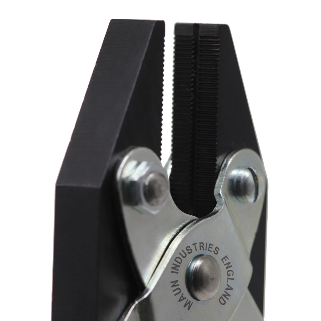 Flat Nose Parallel Plier Return Spring Comfort Grips 200 mm | Maun