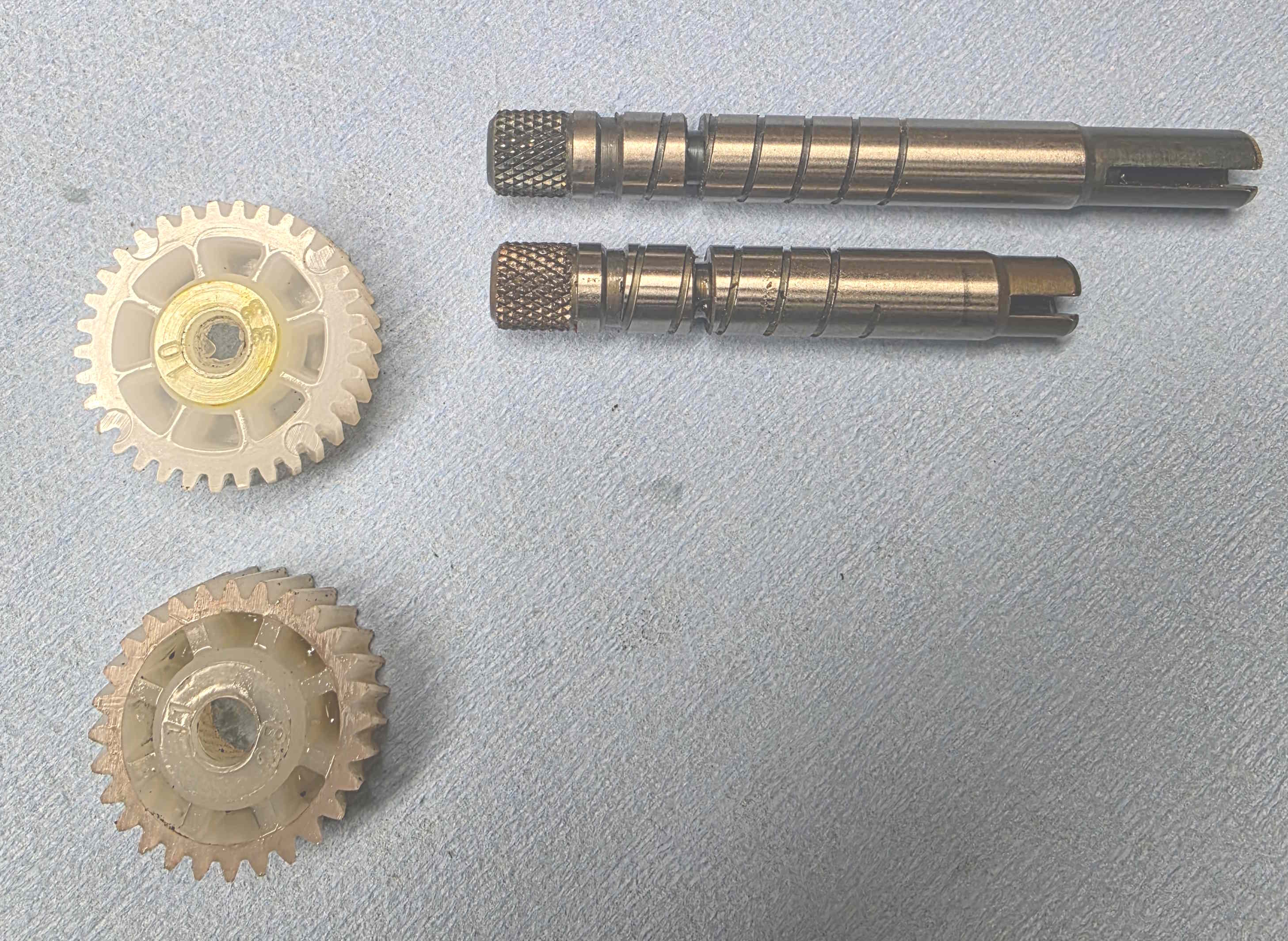 Changing the speedometer driven gear to fix speedometer speed. - YOTASHOP