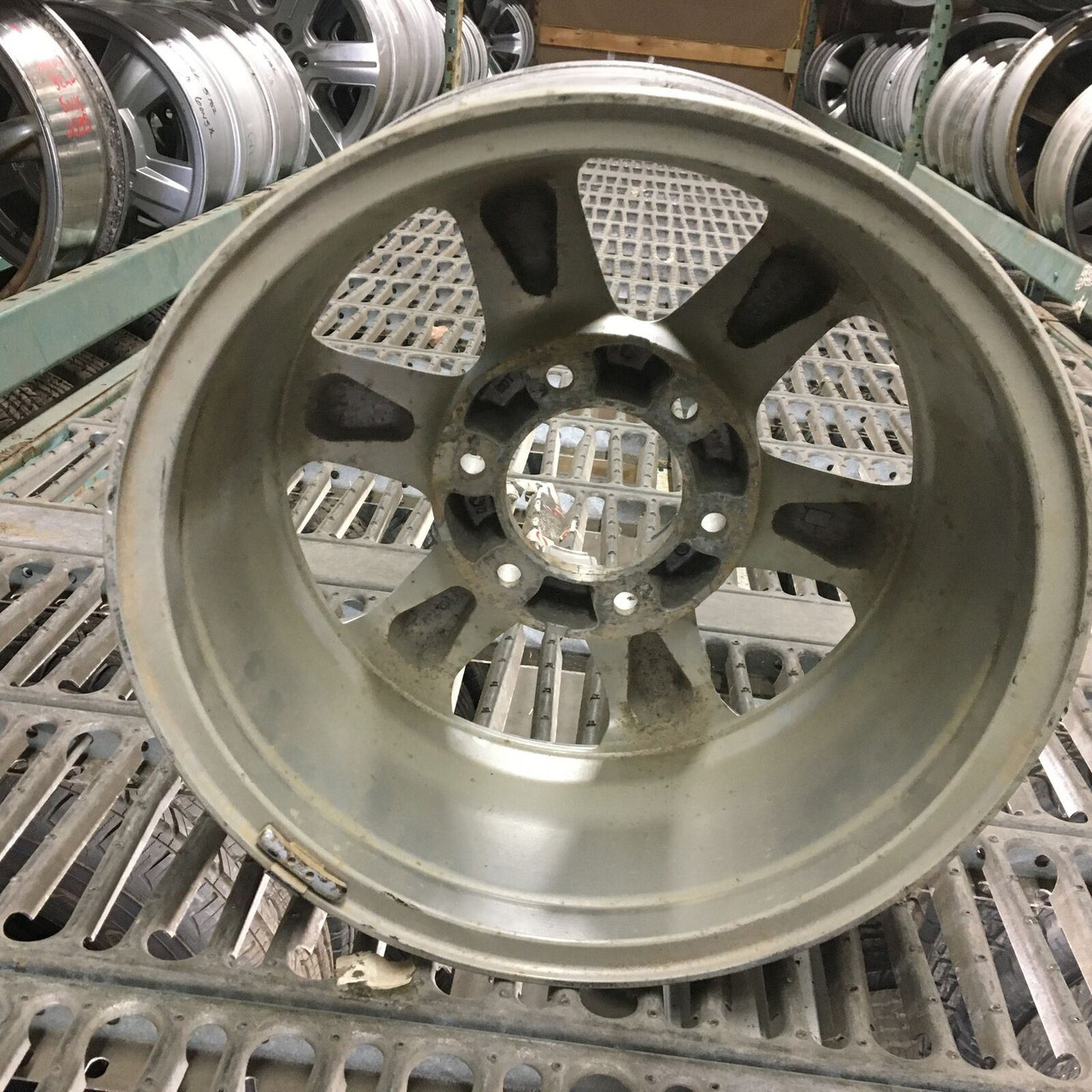 Isuzu 16x7 6x5.5 - Taz Wheels