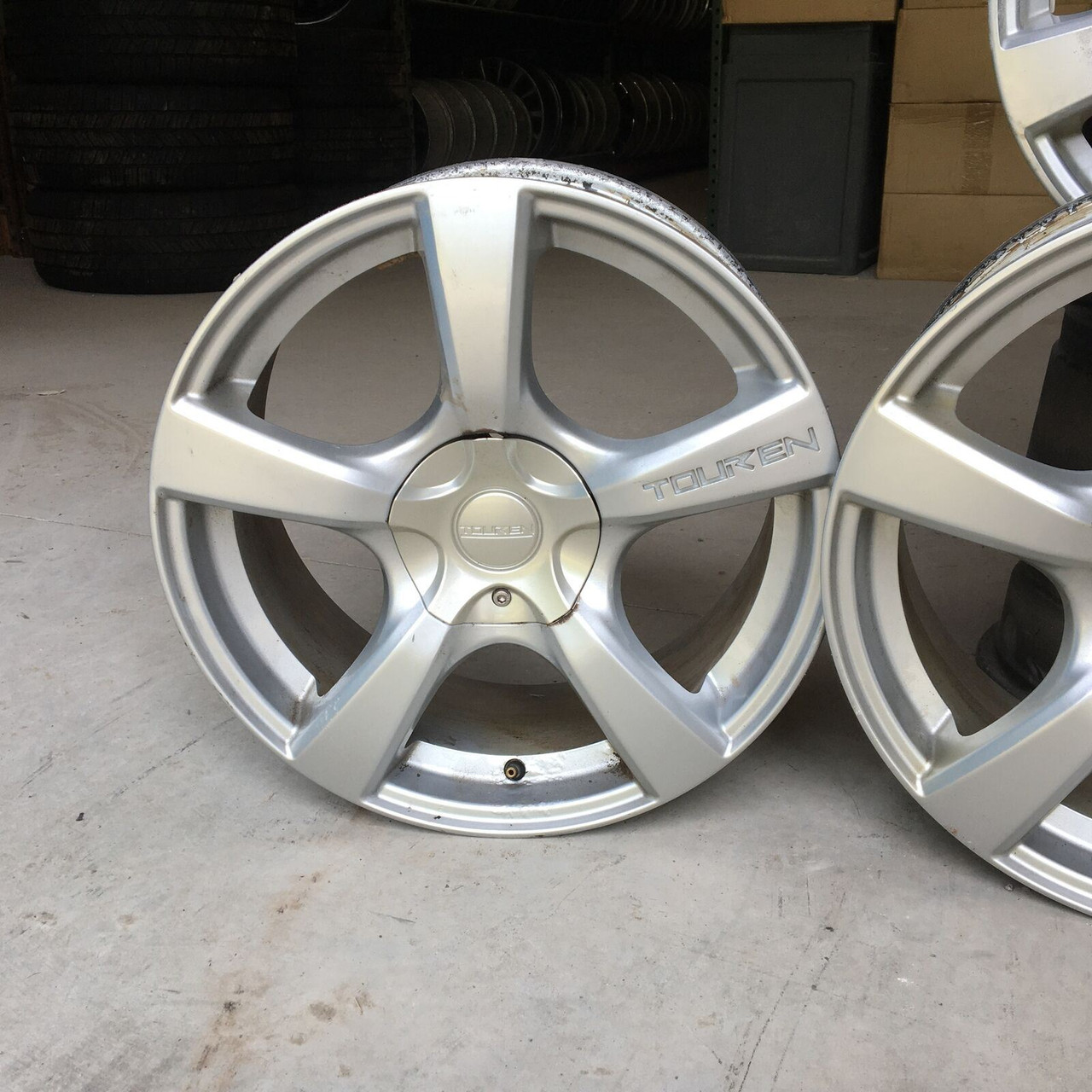 Touren TR9 3190 18x8 40mm 5x5.0 Set of Four - Taz Wheels