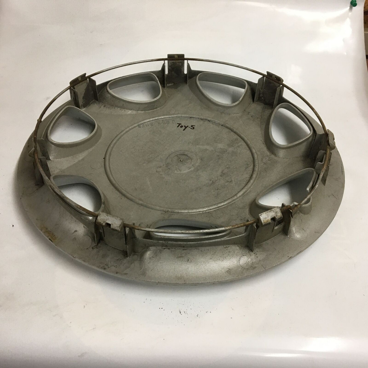 TOYOTA HUB CAP TOY5 - Taz Wheels