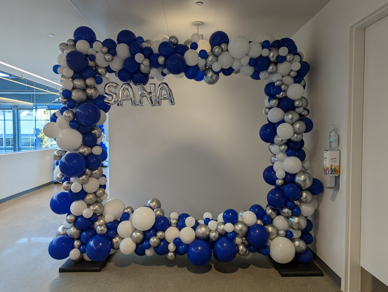 Organic Style Photo Frame - M & M Balloon Co. of Seattle