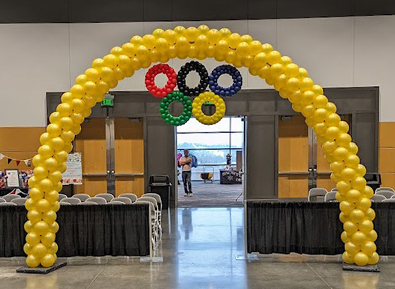 Olympic Theme - Arch with Olympic Rings - M & M Balloon Co. of Seattle